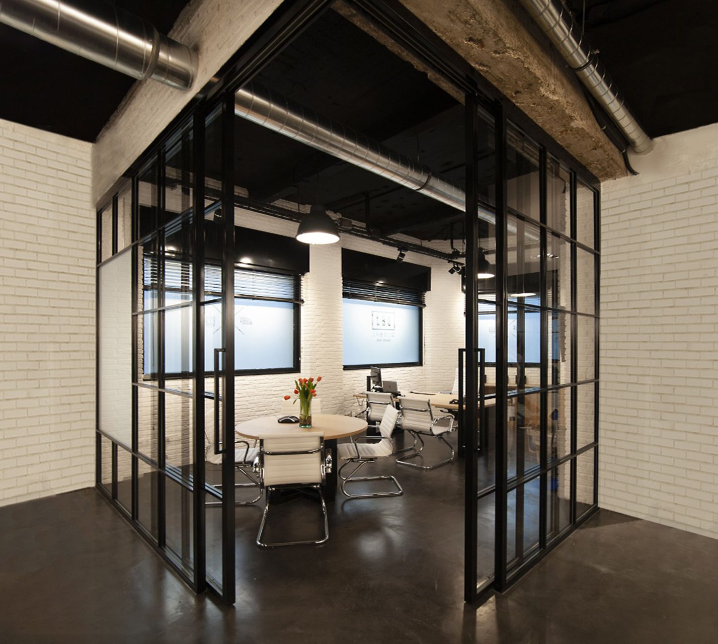 Ideas para decorar las paredes de tu oficina - LadrilleraMecanizada.com