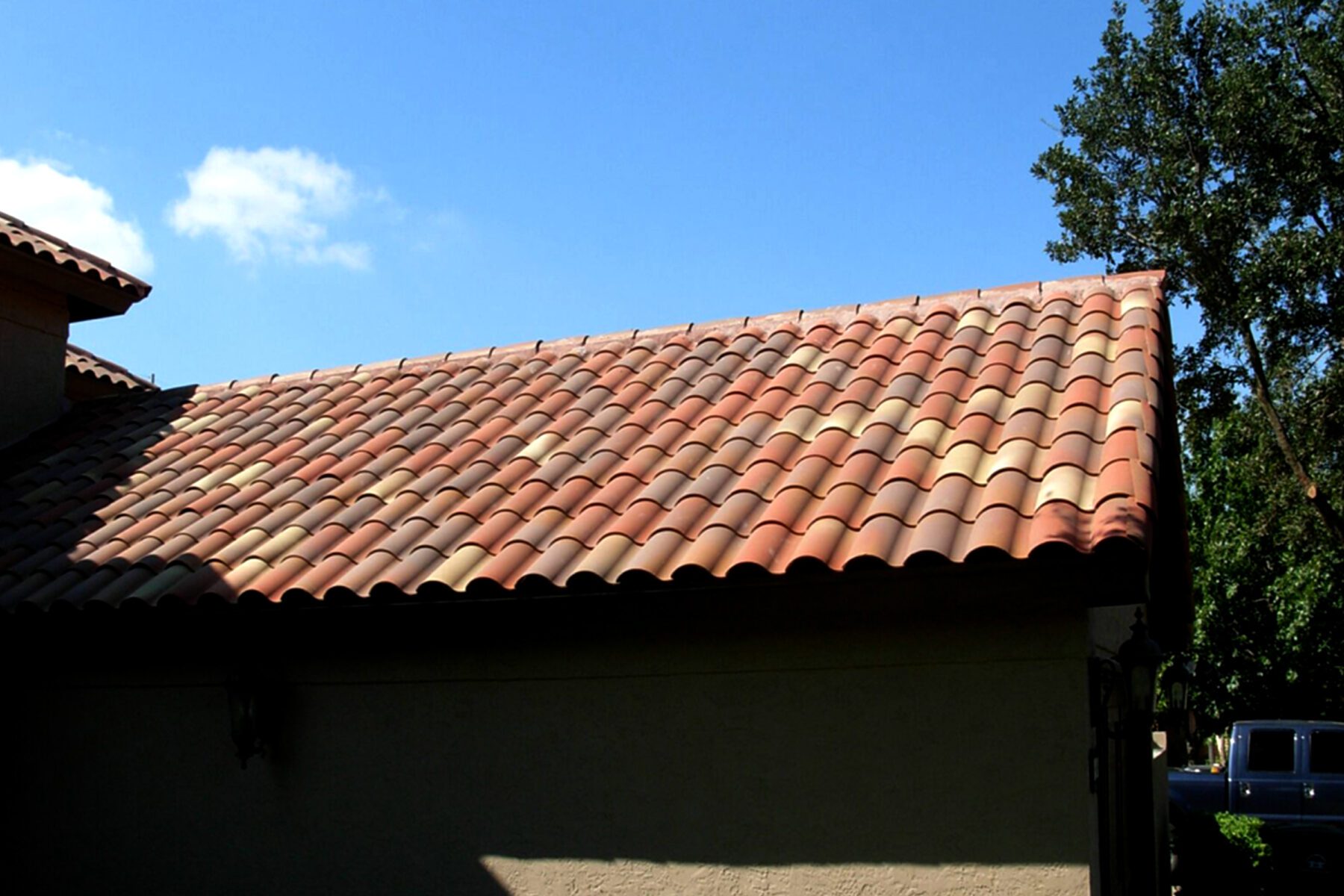 Las tejas no son solamente un adorno - LadrilleraMecanizada.com